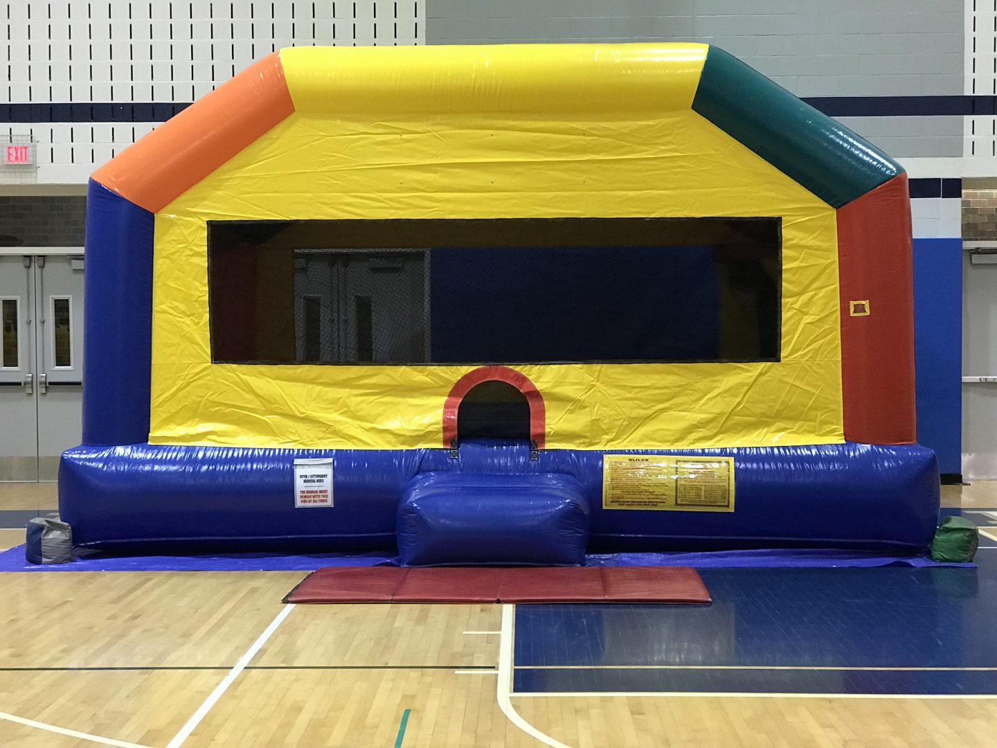 JUMBO Funhouse – Jump Around Party